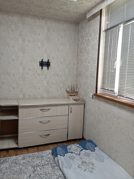Продается 2-х ком.квартира в Алмазарском районе Кара камыш 2/3, 1 этаж