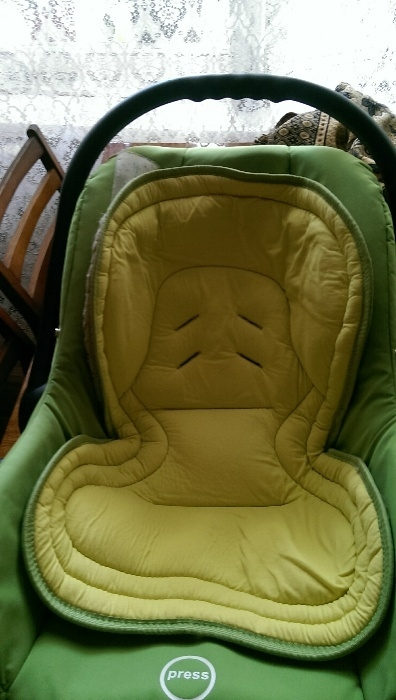 Продается коляска три в одном zippy.sport.