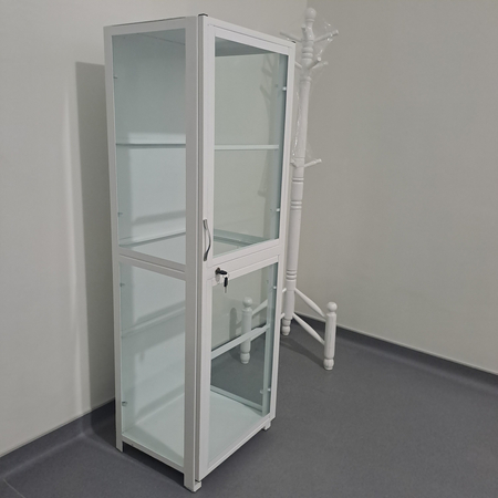 Шкаф медицинский стеклянные