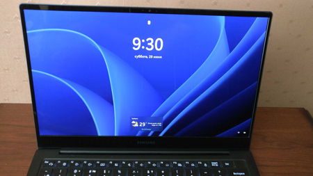 Продам Samsung Electronics Galaxy Book Pro NT935XDB-K58AB LTE