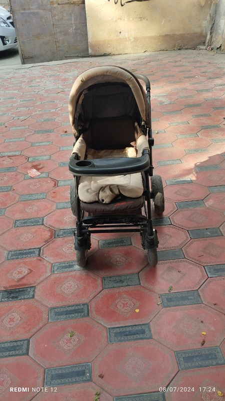 Bolalar kolyaskasi
