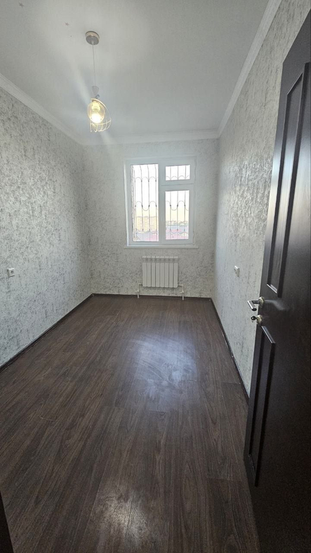 ~Сергели7А.Новостройка.3/7/7.Балкон: 1х3.Ориентир: 4- метро