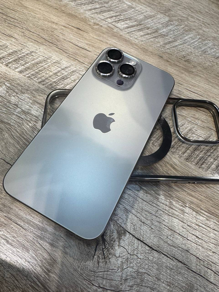 Iphone 15pro max 99% emkost