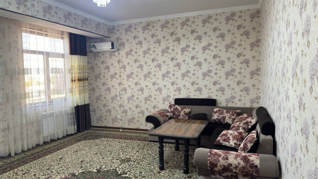 Продаётся 2х комнатная кв на 5-этаже 70кв.м ор: 5-мик в дол дороге.