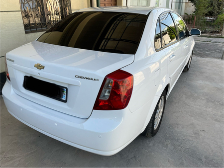 Продаю Lacetti 1.8