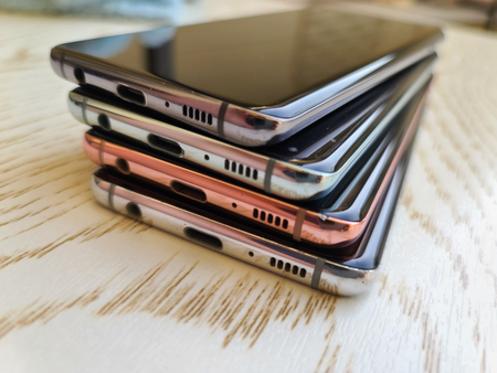Samsung Galaxy S10 DUOS. Hotirasi 128 GB. OzU 8 GB. Garantya bor 100%
