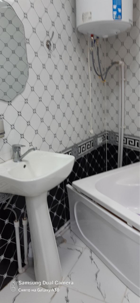 Uzbum 1xonali uchastka