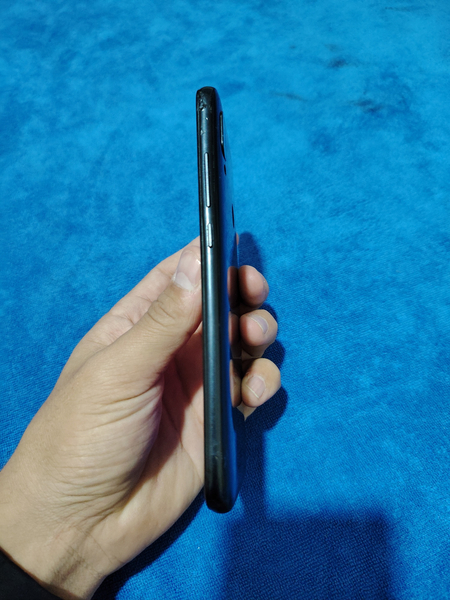Redmi 7 sotiladi