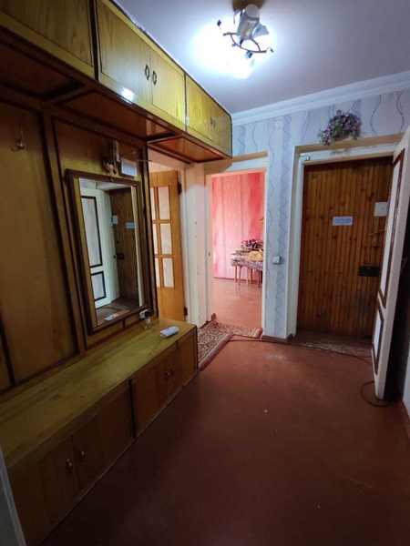 Продам 4х комнатную кирпич Чиланзар 26 , Школа 107