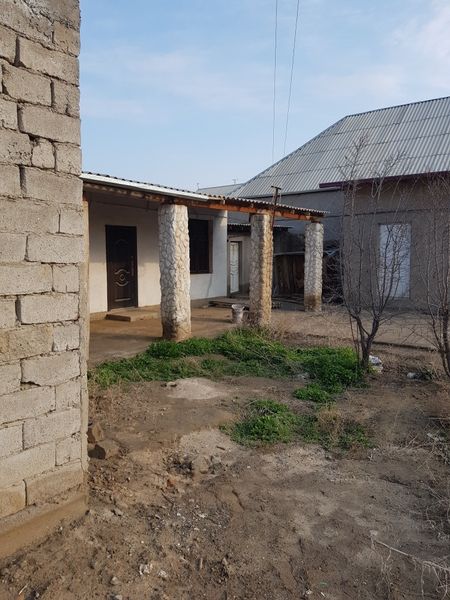 Участка сотилади 6 сотх сув.газ. свет.бор