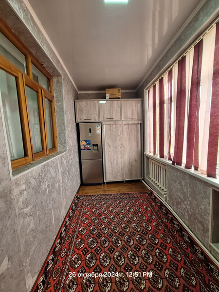 Щахар марказида жойлашган 3 хонали квартира ижарага берилади