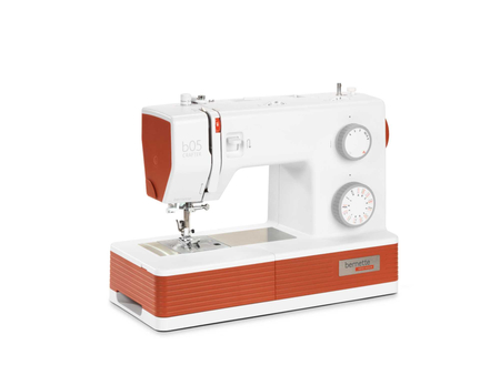 Швейная машина  bernette 05 Crafter