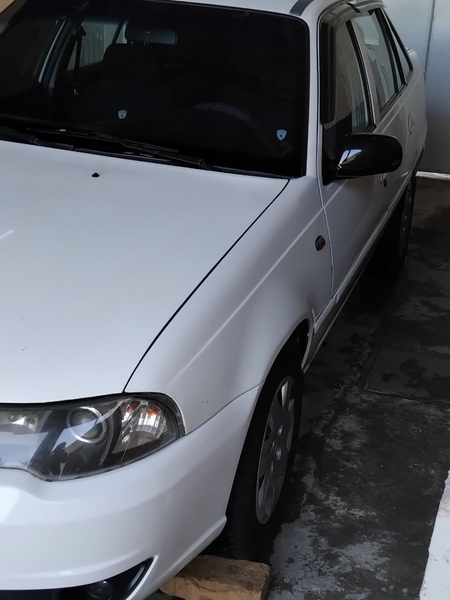 nexia 2 sotiladi 2008 yil oq rang