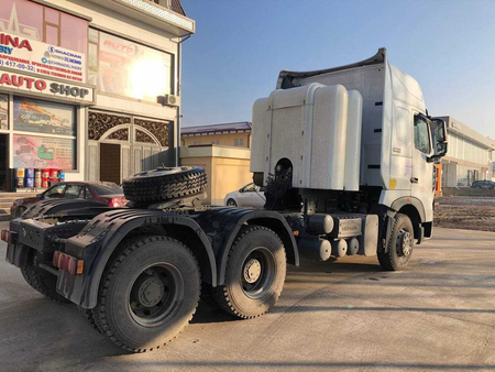 HOWO A7 ТЯГАЧ (метан)