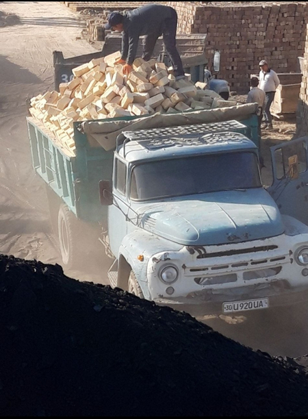 Кирпич строительный полтора 1250 сум