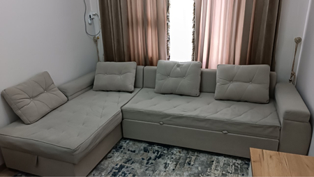 Divan sotiladi. Srochna