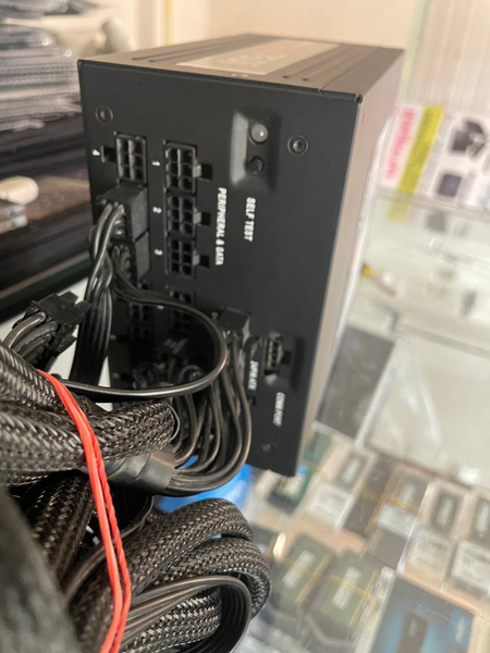 CORSAIR AX760 760w  holati ideal