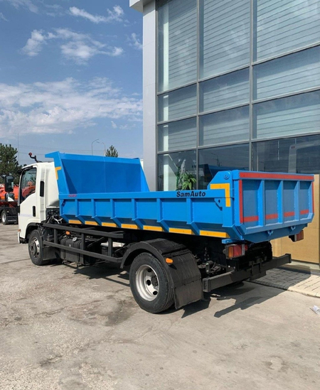 Ekskavator Isuzu xizmati