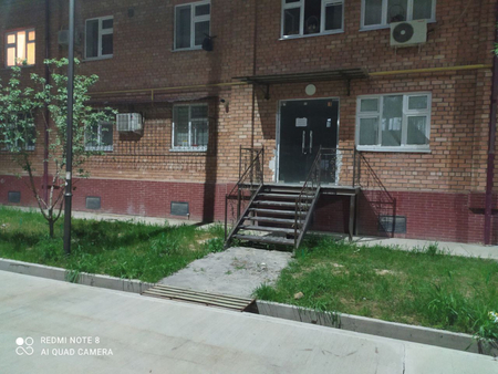 Янгихает 8 худуд 2-3 хона килинган 66 кв, подвал 60 кв ремонт