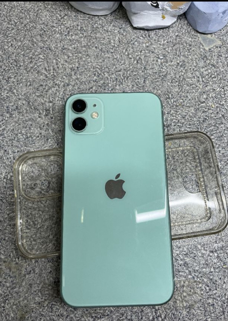 Iphone 11 srocna 100%