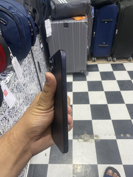 iphone ипхоне 15 plus karopka dakumet ful 800$