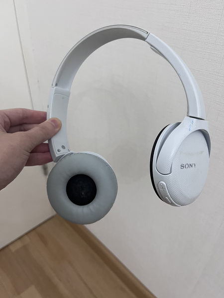 Наушники Sony