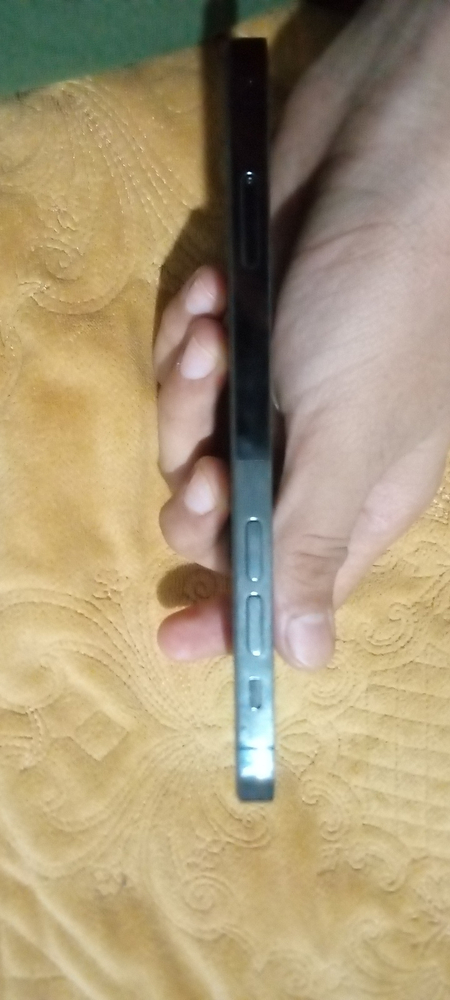 iPhone 12 pro холати зур
