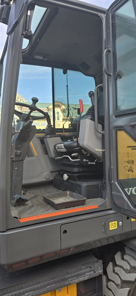 VOLVO EW60E Sotiladi