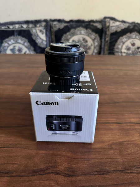 СРОЧНО продается!!! Canon 70D + obyektiv 50mm f/1.8