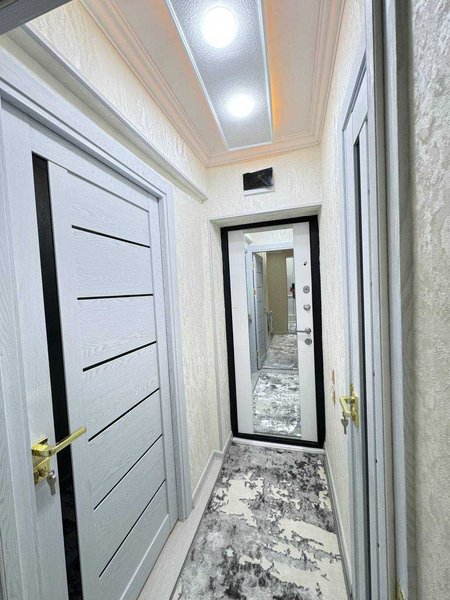 V4211 1в2/2/4 Саламатина 30м2 новый ремонт