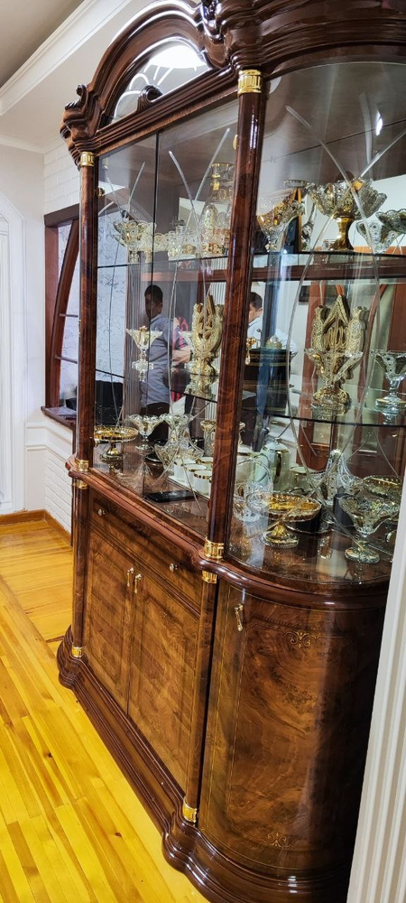 Сервант для гостиной