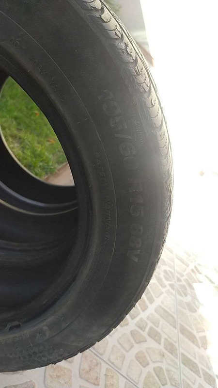 продается Khumo Solus  195/60 БУ