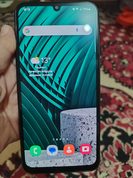 Samsung geleksiy A24 noviy