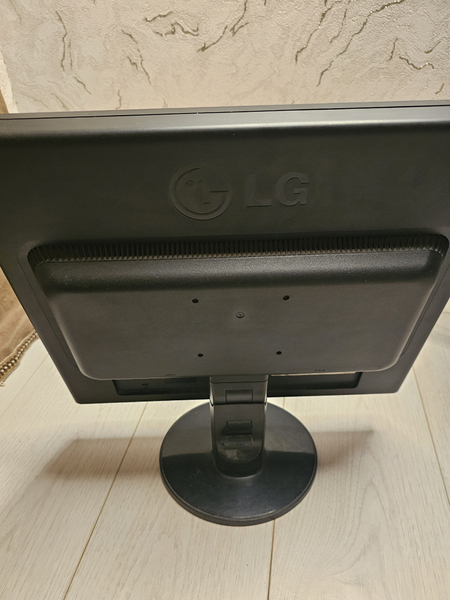 Продается Монитор LG