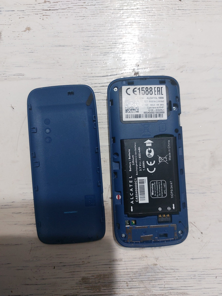 Продаю телефон Alcatel 1008