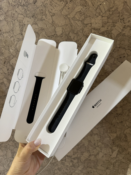 Продам Apple watch 3 38 mm