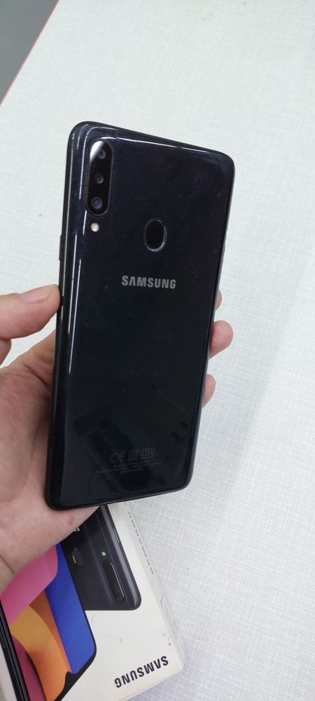 Samsung A20s sotiladi