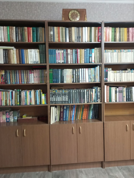 Продаются книжные шкафы