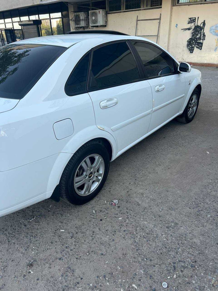 LACETTI 1.6 (ранги ок, 3-пазиция,автомат) сотилади