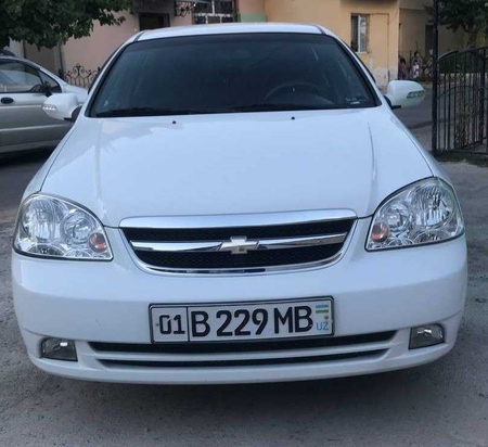 Lacceti zor holatda