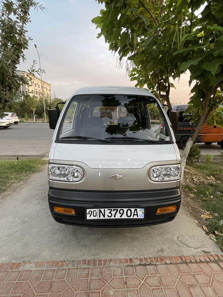 Damas 2021 yil kraska radnoy