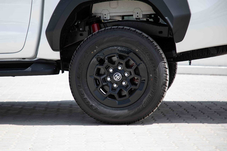 TOYOTA hilux gr sport 2024