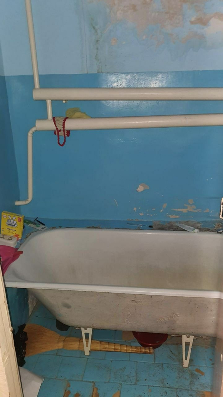 Evanoski zapchast bozor orqasida 4 etajlik_ 4 etajda 3 xonali dom soti