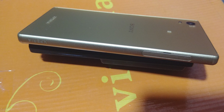 Sony XPERIA SOTILADII ishlatkanlar biladi