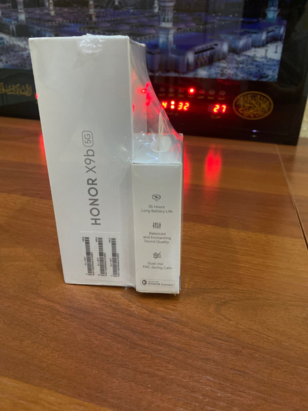 Honor X9b 5G продаю новый бонус наушники от Honor choice Earbuds X5