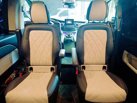 Mercedes benz V CLASS D200