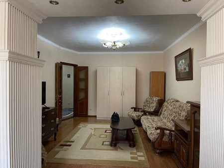 Ц2 Алайски рынк 3 ком 2 этаж 4 этажка все ест фото реално