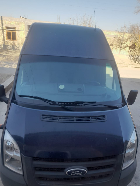 Ford tranzit sotiladi