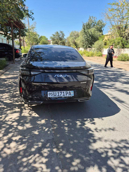 Продается машина Dong Feng aeolus shine 1.5