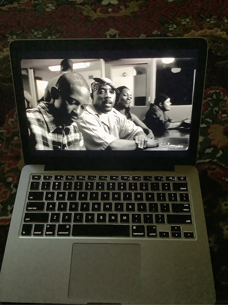 MacBook Pro sotiladi